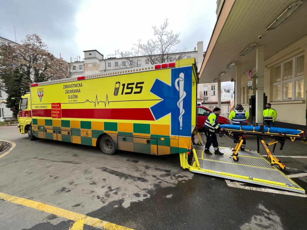 VFN aktivovala traumaplán – Všeobecná fakultní nemocnice v Praze